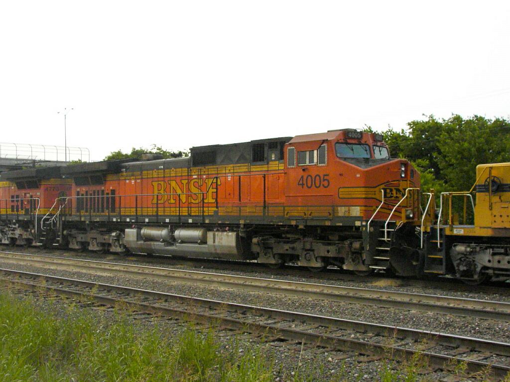 BNSF 4005
